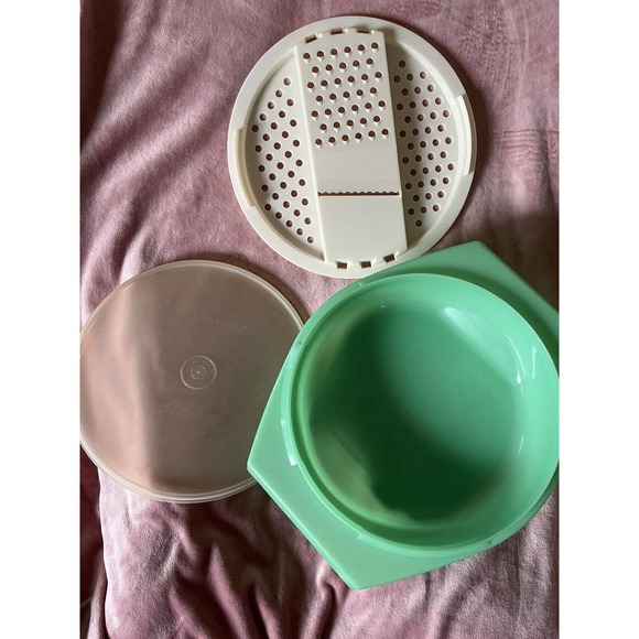Tupperware | Kitchen | Vintage Tupperware 3pcjadite Green Bowl 7868 And ...